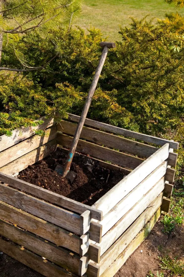 HALF-FULL-COMPOST-BIN-WITH-SHOVEL | Backyard Chickens Mama